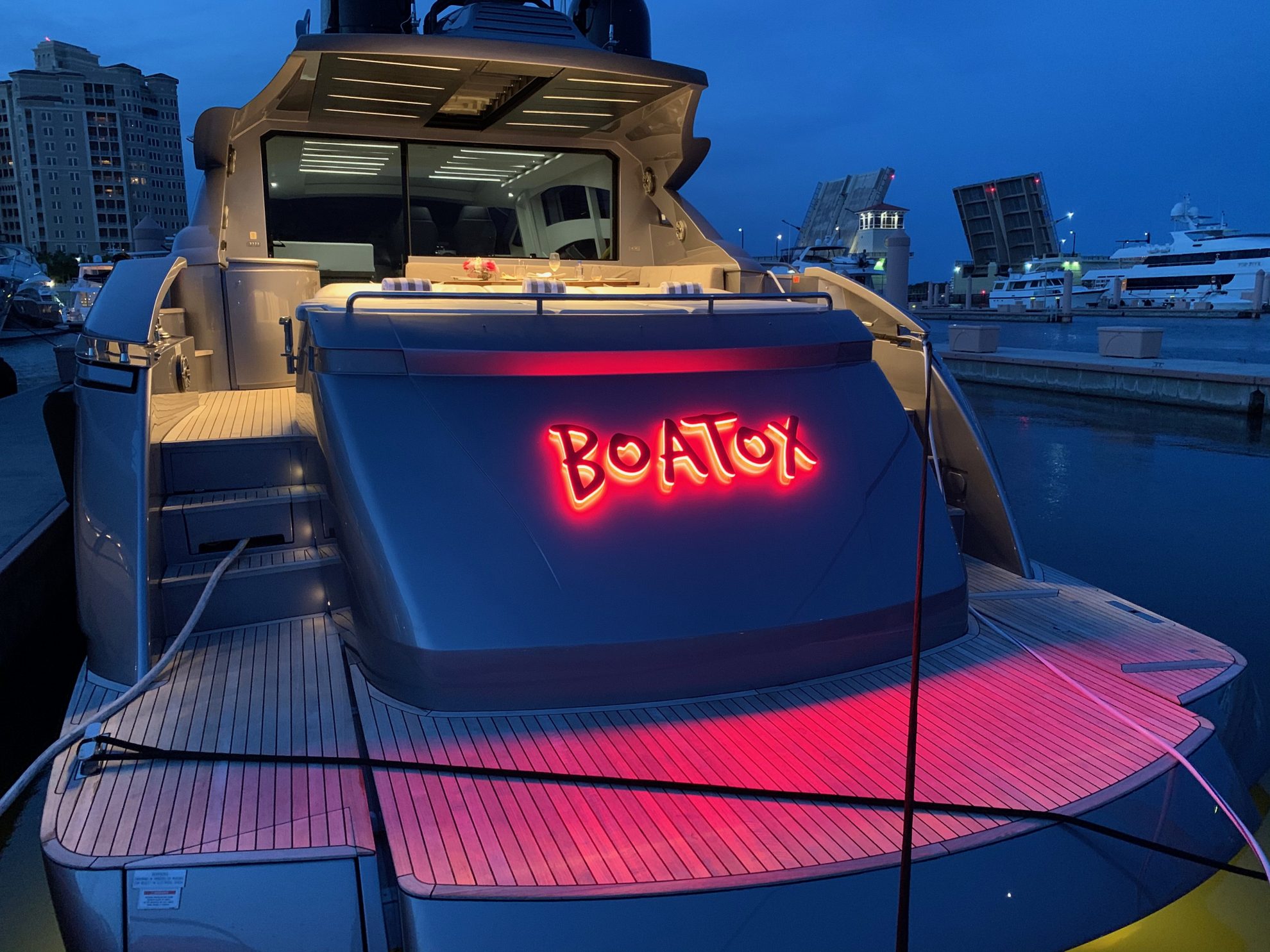 Portfolio - Yacht Graphics